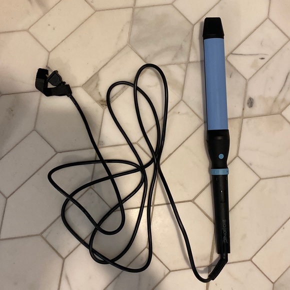 Hair | Bio Ionic One Pass Oval Wand | Poshmark